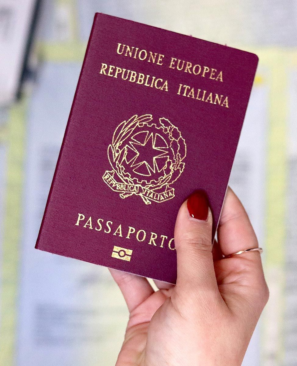 Passaporte italiano: benefícios de ter dupla cidadania italiana